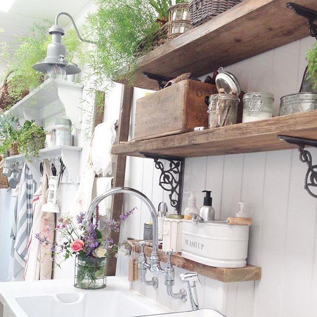 8 Trending Cast Iron Shelf Brackets | Yester Home