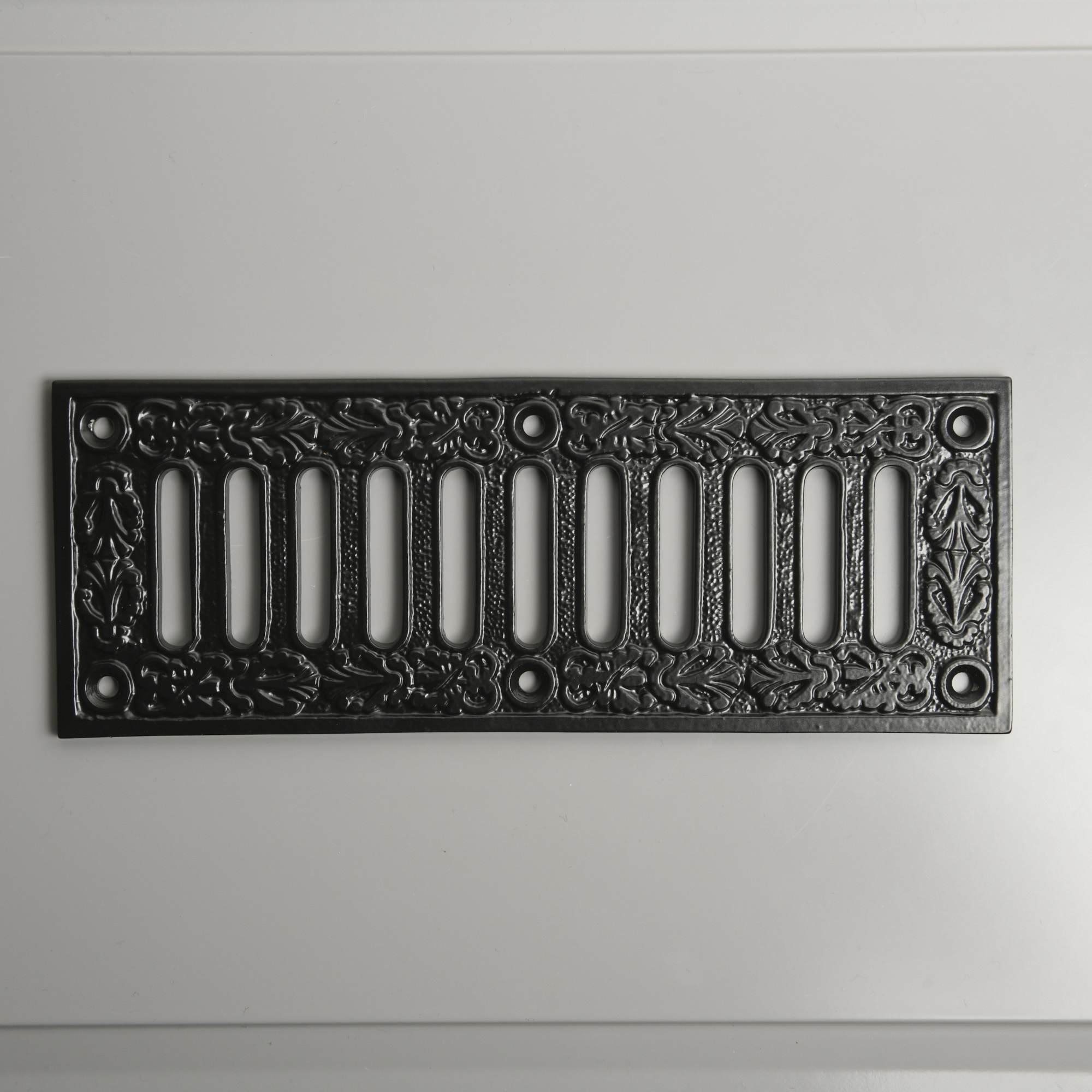 Slotted Kenrick Air Vent · 9 x 3 Inch · | Yester Home